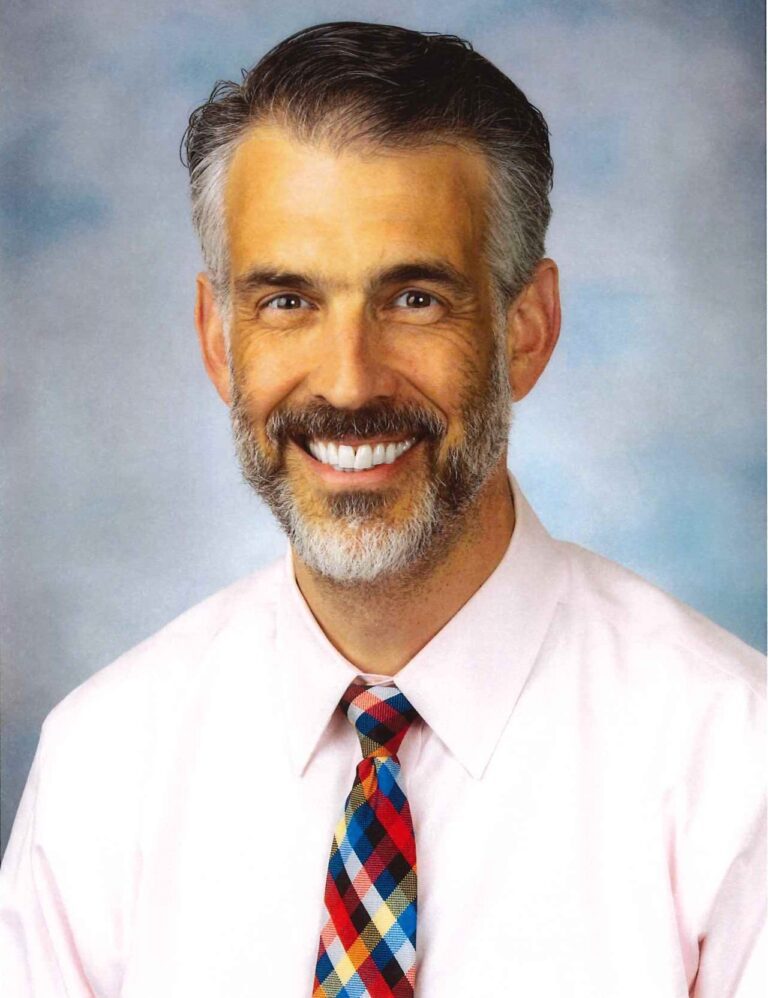 Dr. Gabriel Herscu, MD | Chief of Vascular Surgery | Aria Vascular